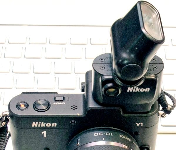 Speedlight SB-N5 : Eksternal Flash Mungil Untuk Nikon 1 V1 - YANGCANGGIH.COM