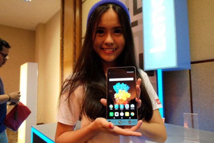 Duo Phablet 4G Lenovo PHAB Dan PHAB Plus Hadir Di Indonesia ...