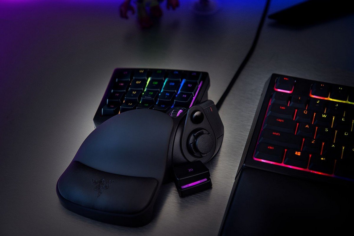 Razer Naga Trinity: Mouse Gaming Untuk Penggemar Genre MOBA Dan MMO ...
