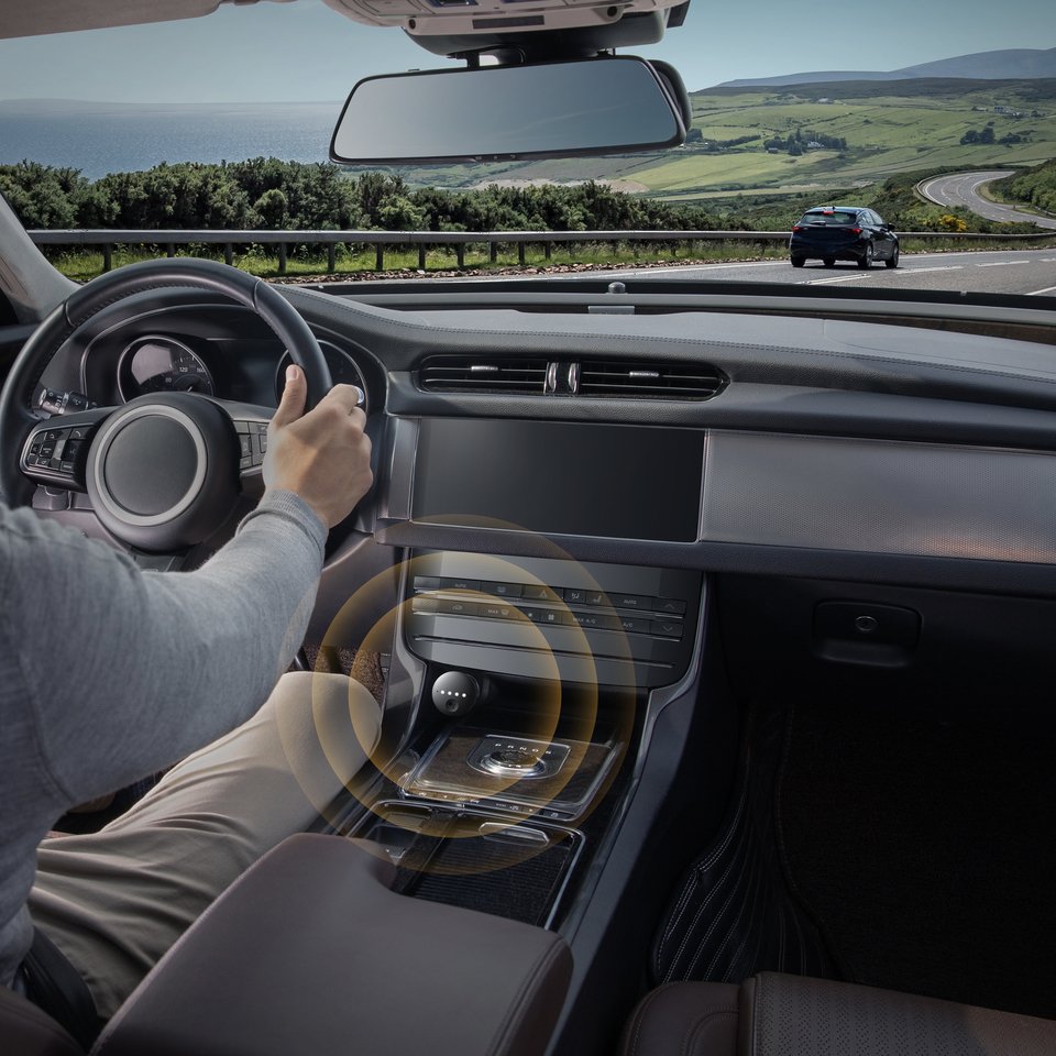Anker Roav Bolt: Charger Mobil Pintar Dengan Google Assistant ...