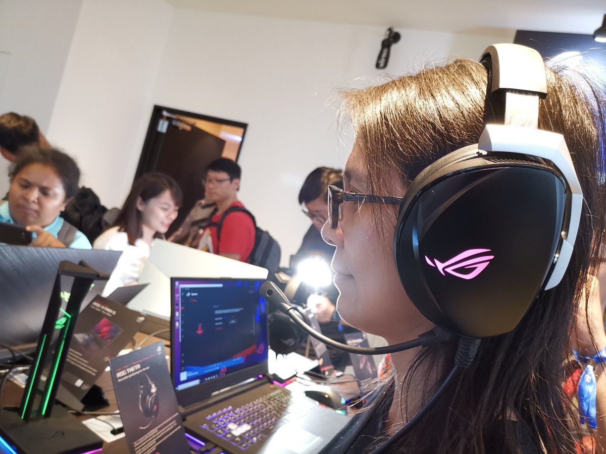 [Computex 2019] ASUS ROG Theta dan Theta Electret: Duo Headset Gaming ...