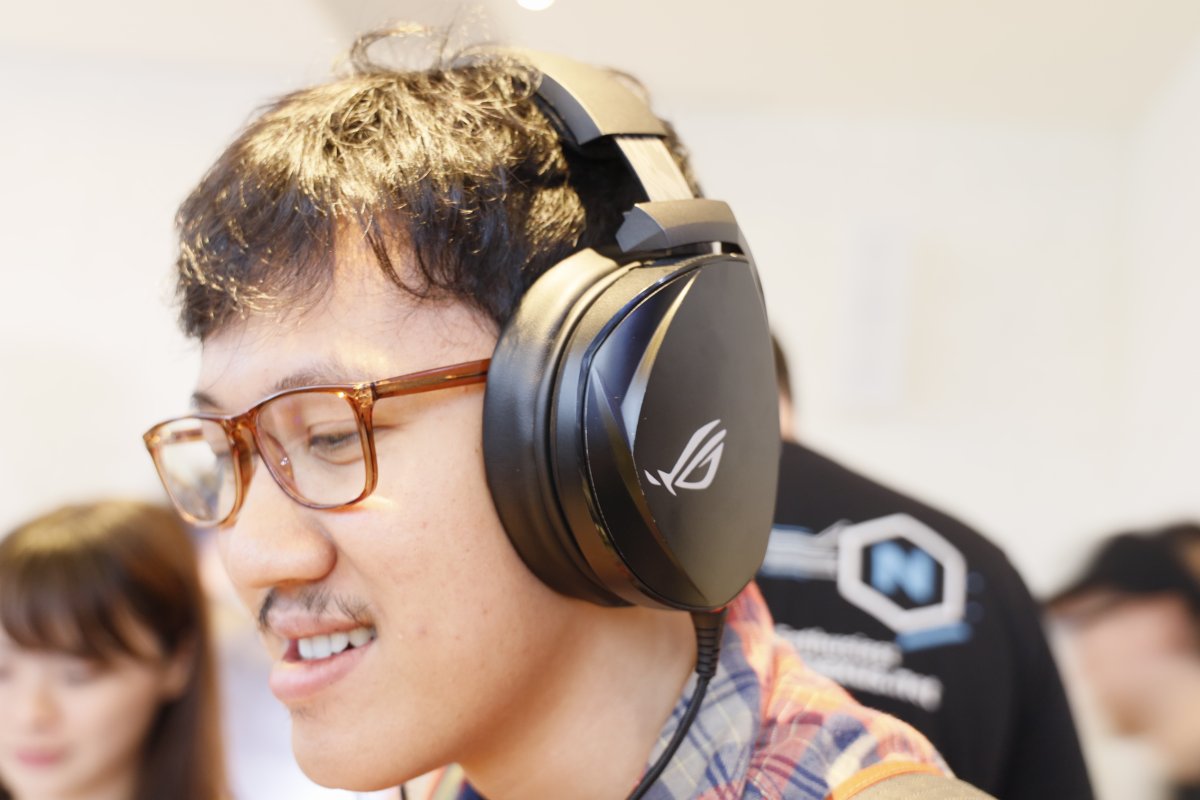 [Computex 2019] ASUS ROG Theta dan Theta Electret: Duo Headset Gaming ...