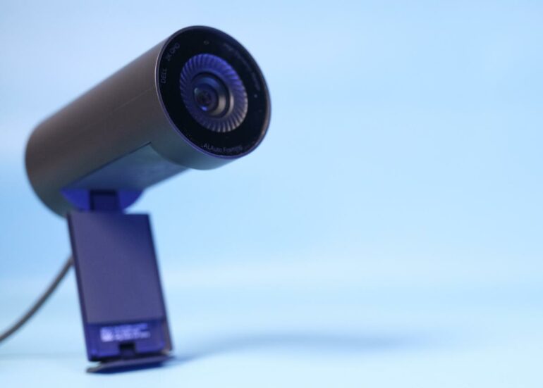 Review Dell Pro 2K Webcam - YANGCANGGIH.COM