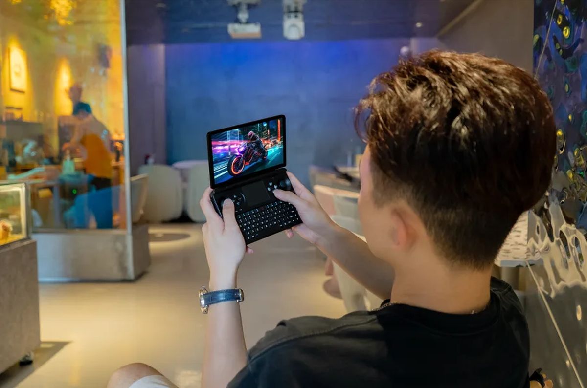GPD Win Mini 2024: PC Gaming Ringkas Dengan Layar 7 Inci 120 Hz Dan AMD ...