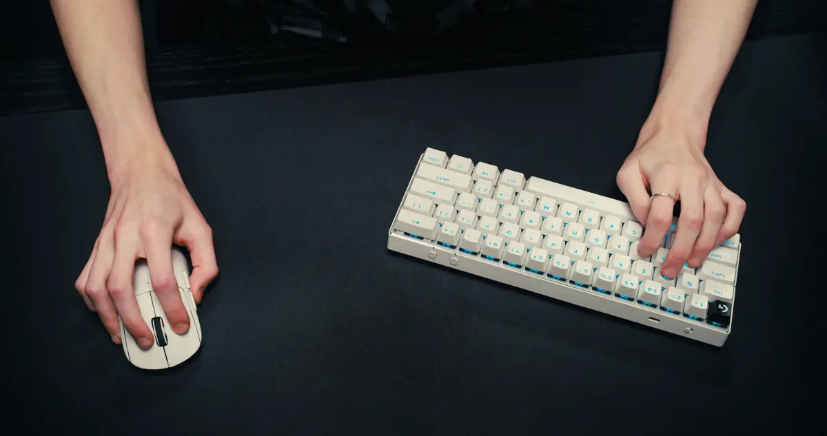 Logitech G PRO X 60 LIGHTSPEED: Keyboard Gaming Ringkas Dengan GX ...